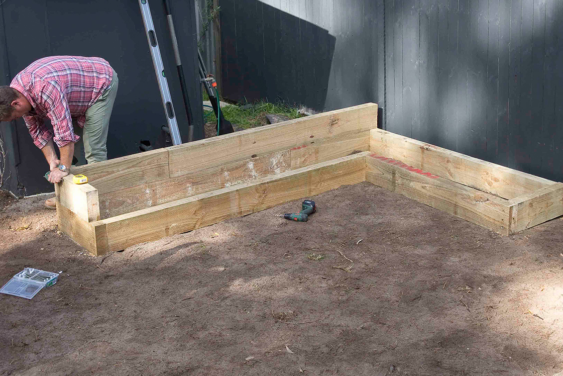 How to build a bench seat and planter box | Better Homes and Gardens