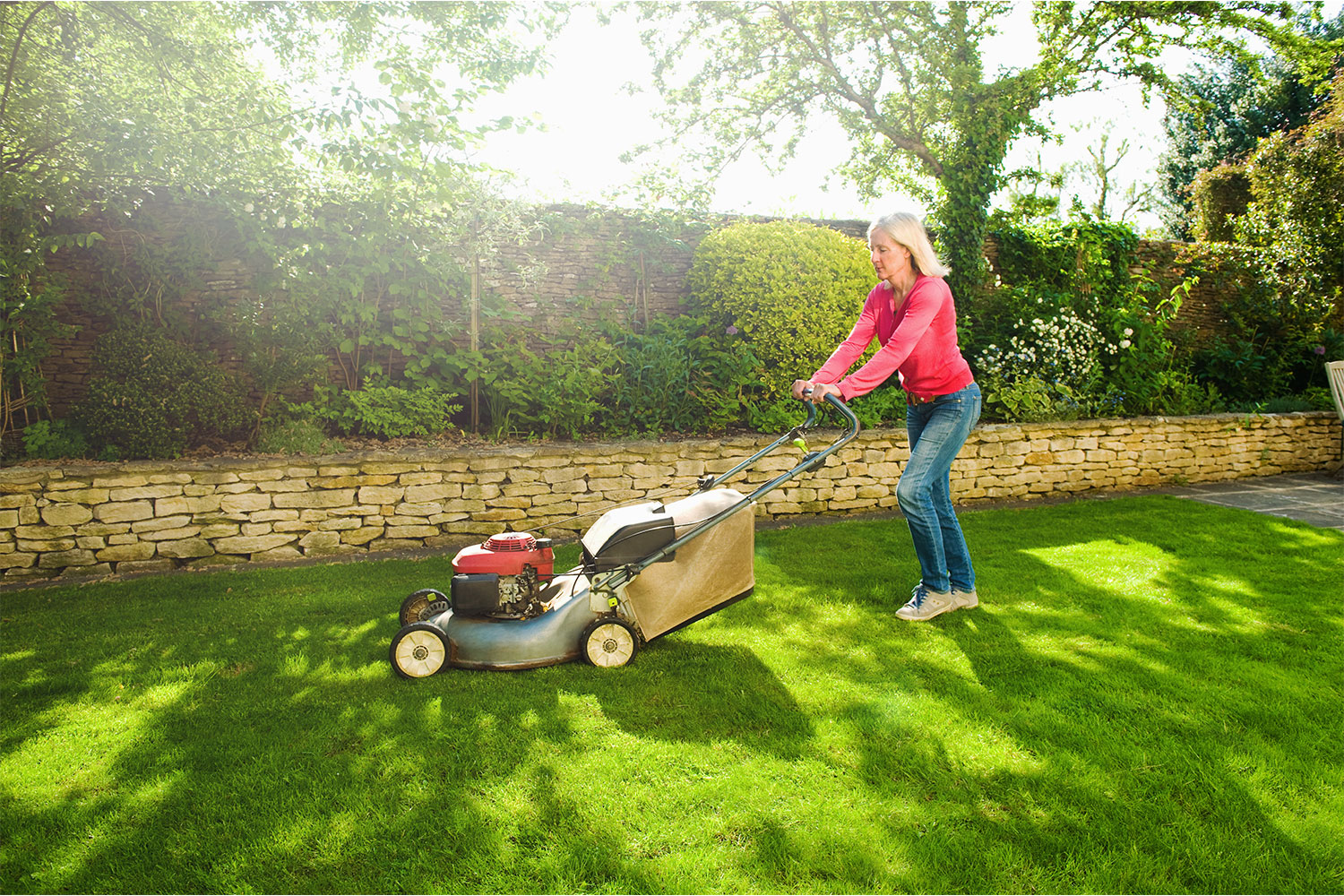 Your guide to growing a lush lawn | Better Homes and Gardens