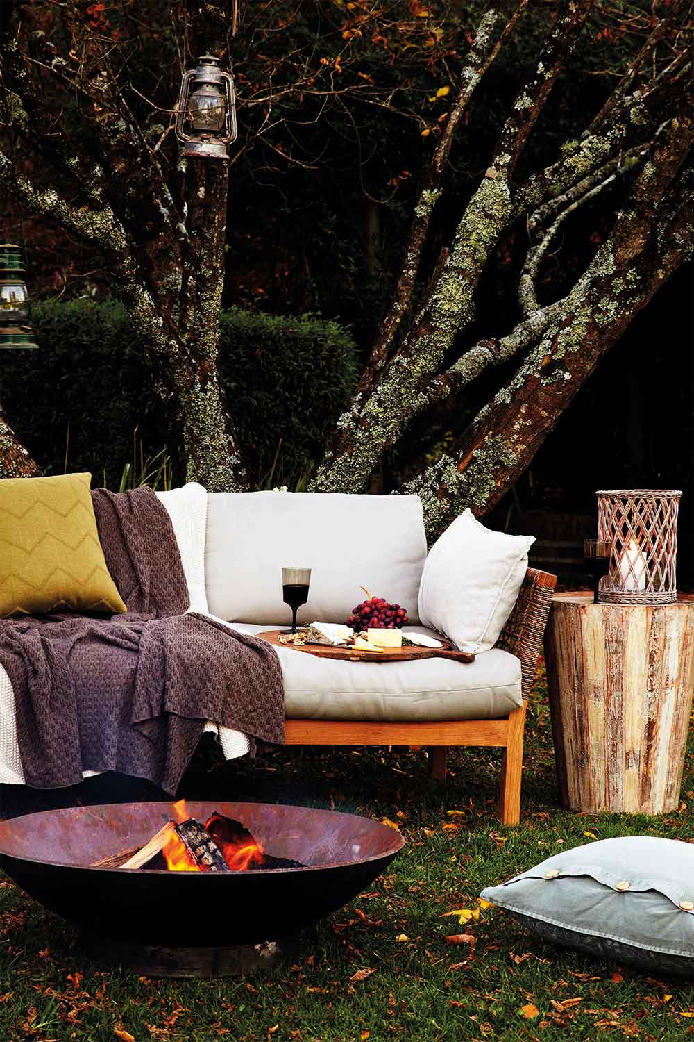 8 amazing ideas to get your outdoor space ready for the festive season ...