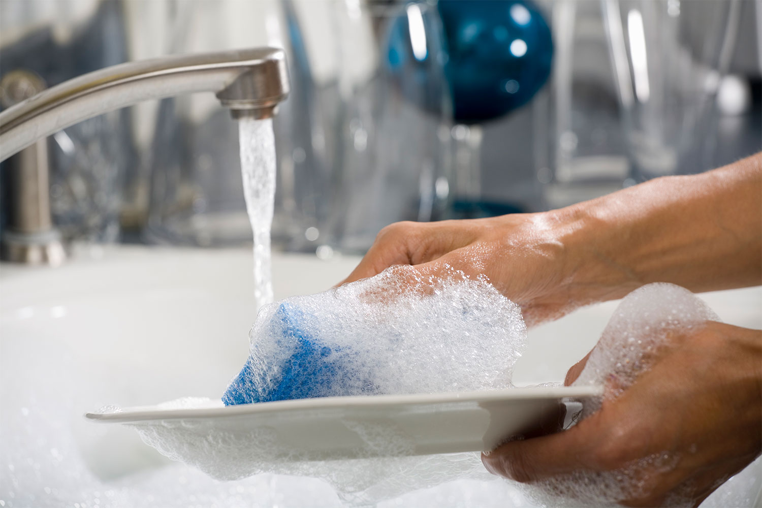 Your dishwashing liquid could be messing with your gut health | Better ...