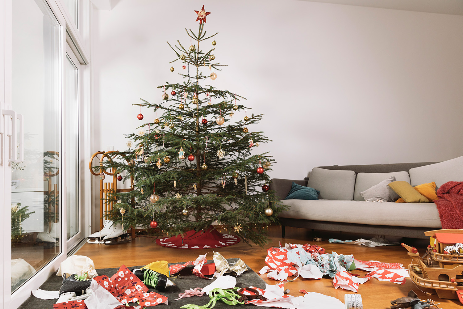 How to avoid creating Christmas clutter this year | Better Homes and ...