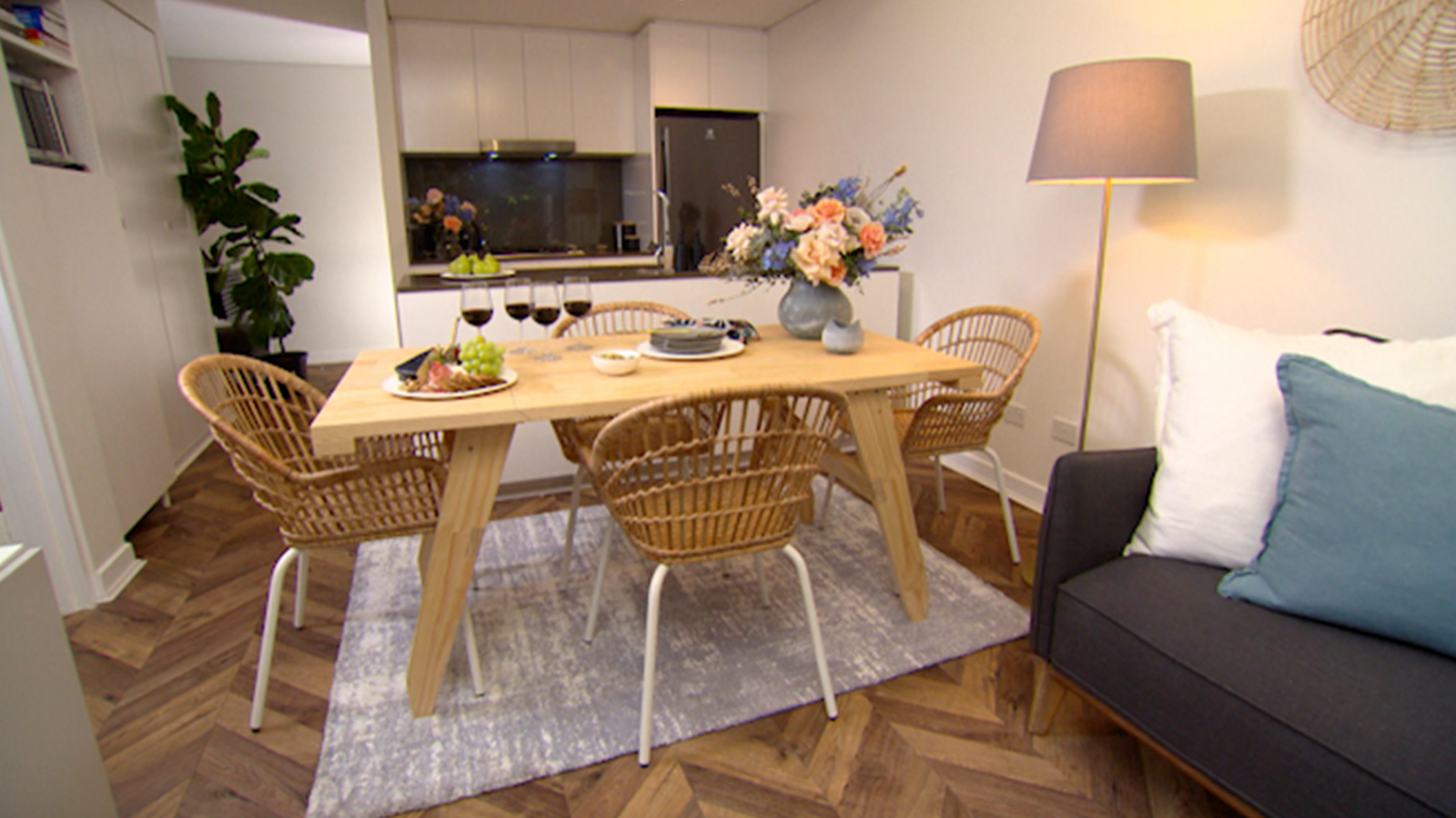 How to build a coffee table that turns into a dining table | Better ...