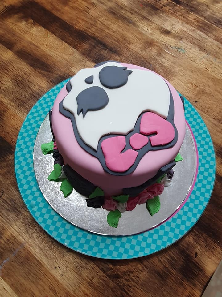 Kmart pie maker fans are now making rainbow cakes in the gadget ...