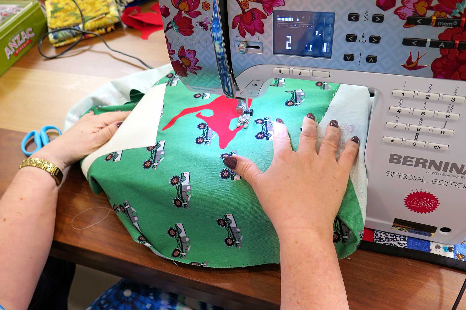 How to make an Aussie hero laundry bag | Better Homes and Gardens
