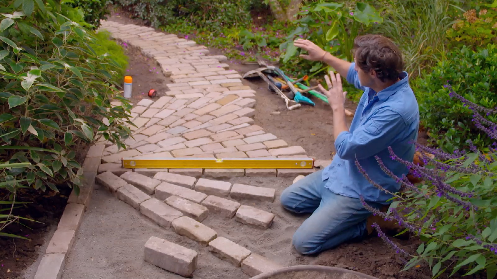 Charlie creates a stunning garden path | Better Homes and Gardens
