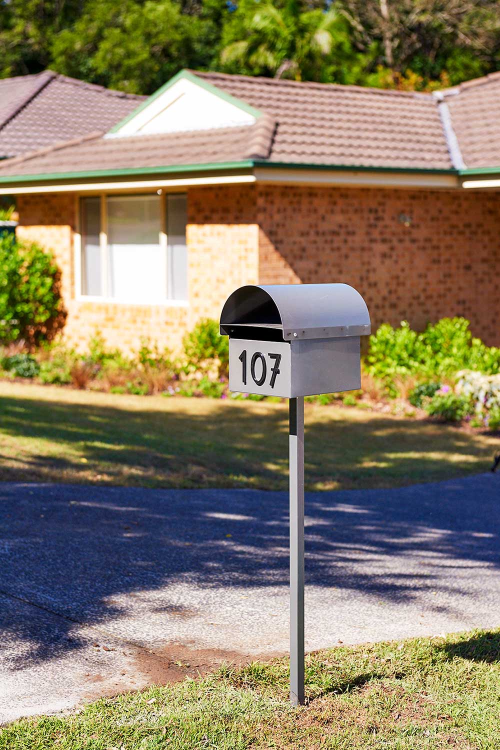 Before and after: Front yard makeover on a budget | Better Homes and ...