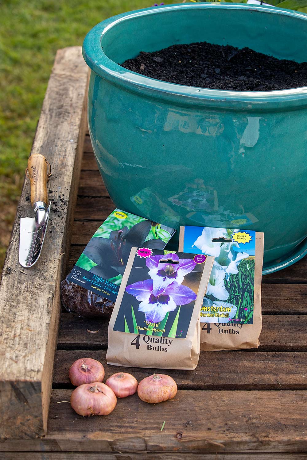 How to make beautiful flower pots at home | Better Homes and Gardens