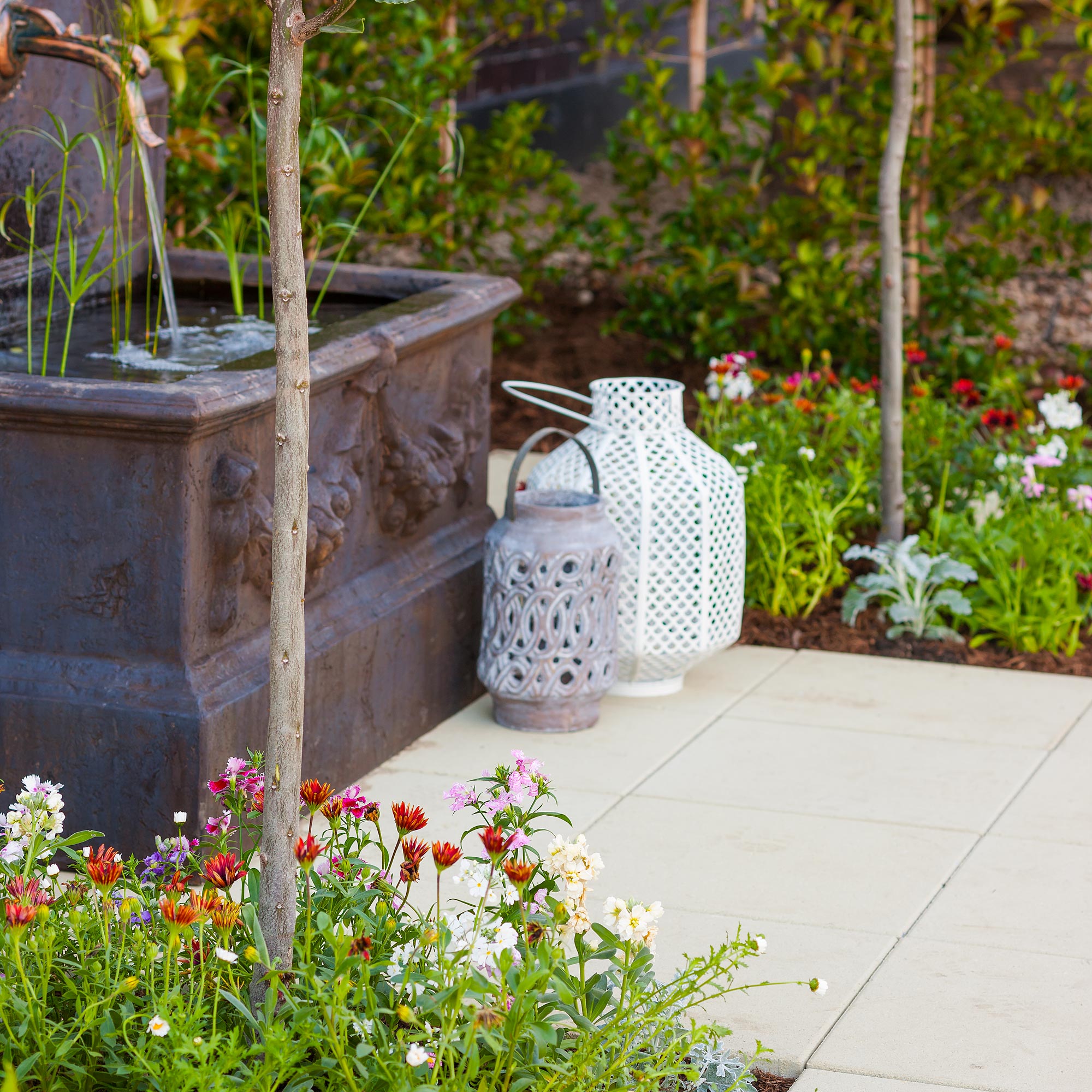 Lanscape idea: How to perfectly pave your yard | Better Homes and Gardens