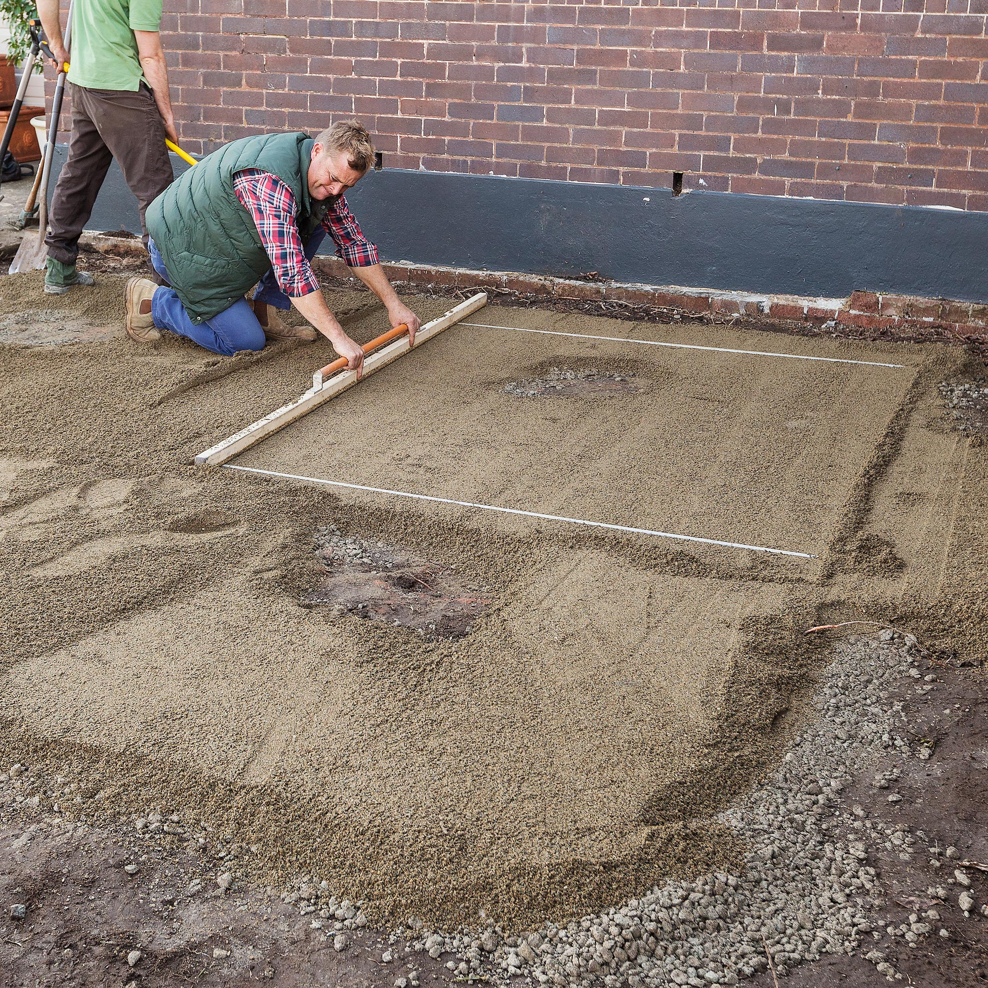 Lanscape idea: How to perfectly pave your yard | Better Homes and Gardens