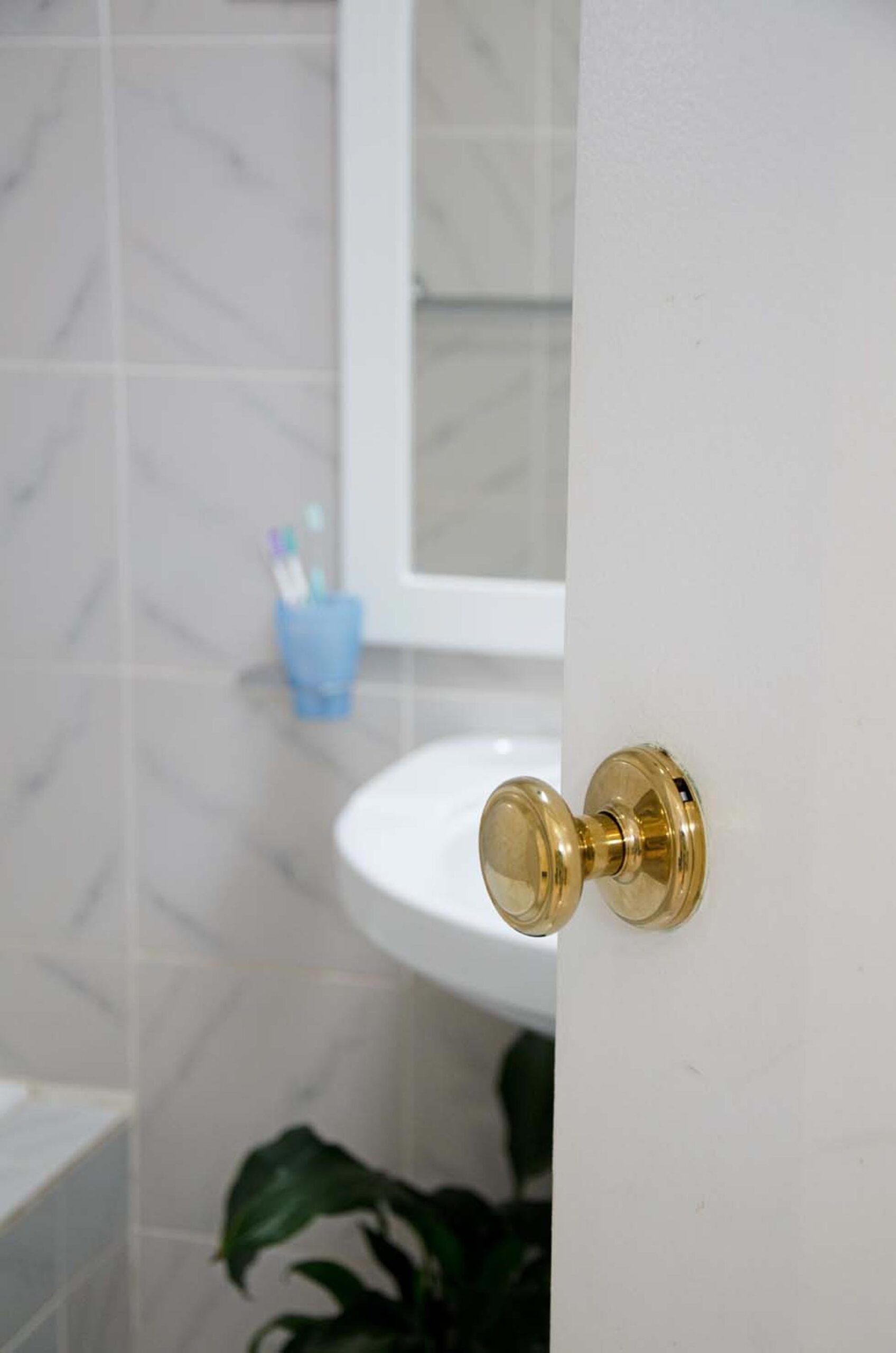 How to replace your door handle | Better Homes and Gardens