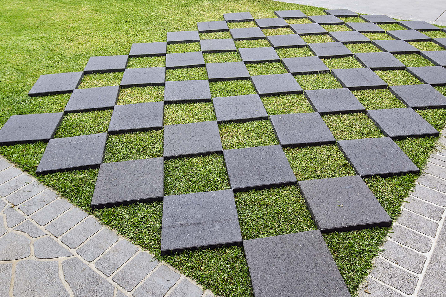 Patchwork paving: Checkerboard your backyard with style | Better Homes ...