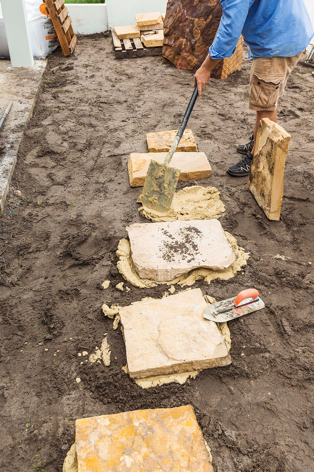 How to make a sandstone garden path | Better Homes and Gardens