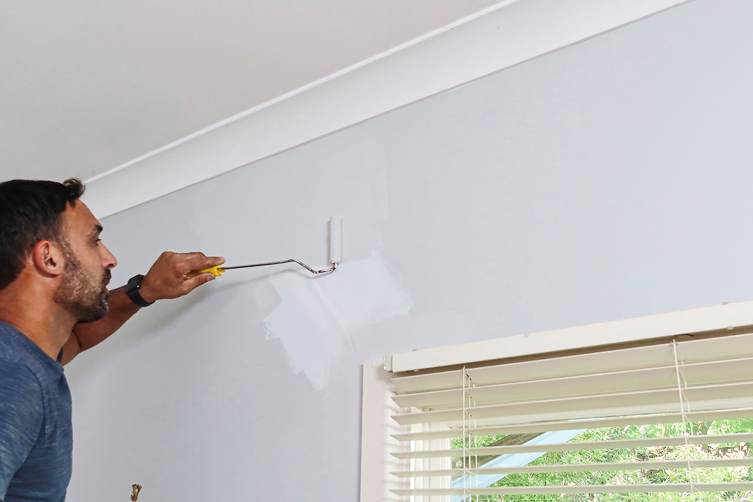 How to fix wall cracks: Step-by-step guide to repairing a crack in the ...