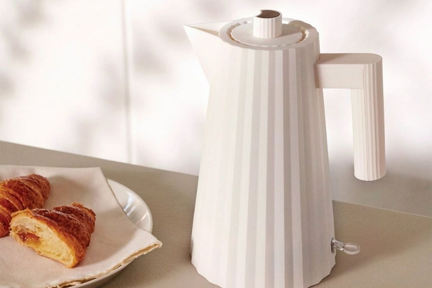 The best electric kettles, variable temperature kettles and whistle ...