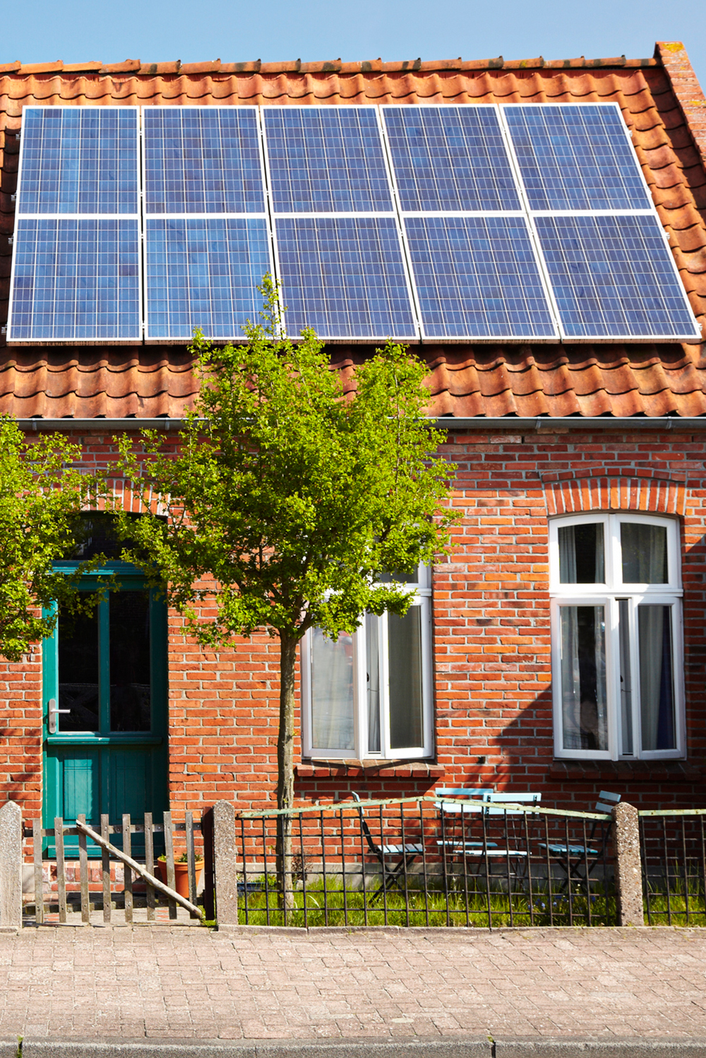 How to buy the best solar panels for your home | Better Homes and Gardens