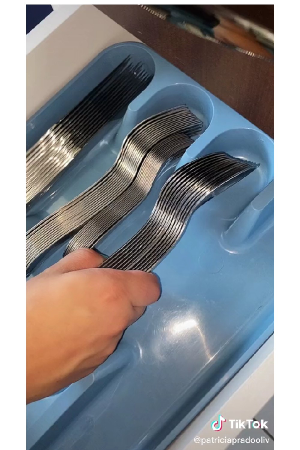 Storage hack will make you want to rearrange your cutlery drawer ...