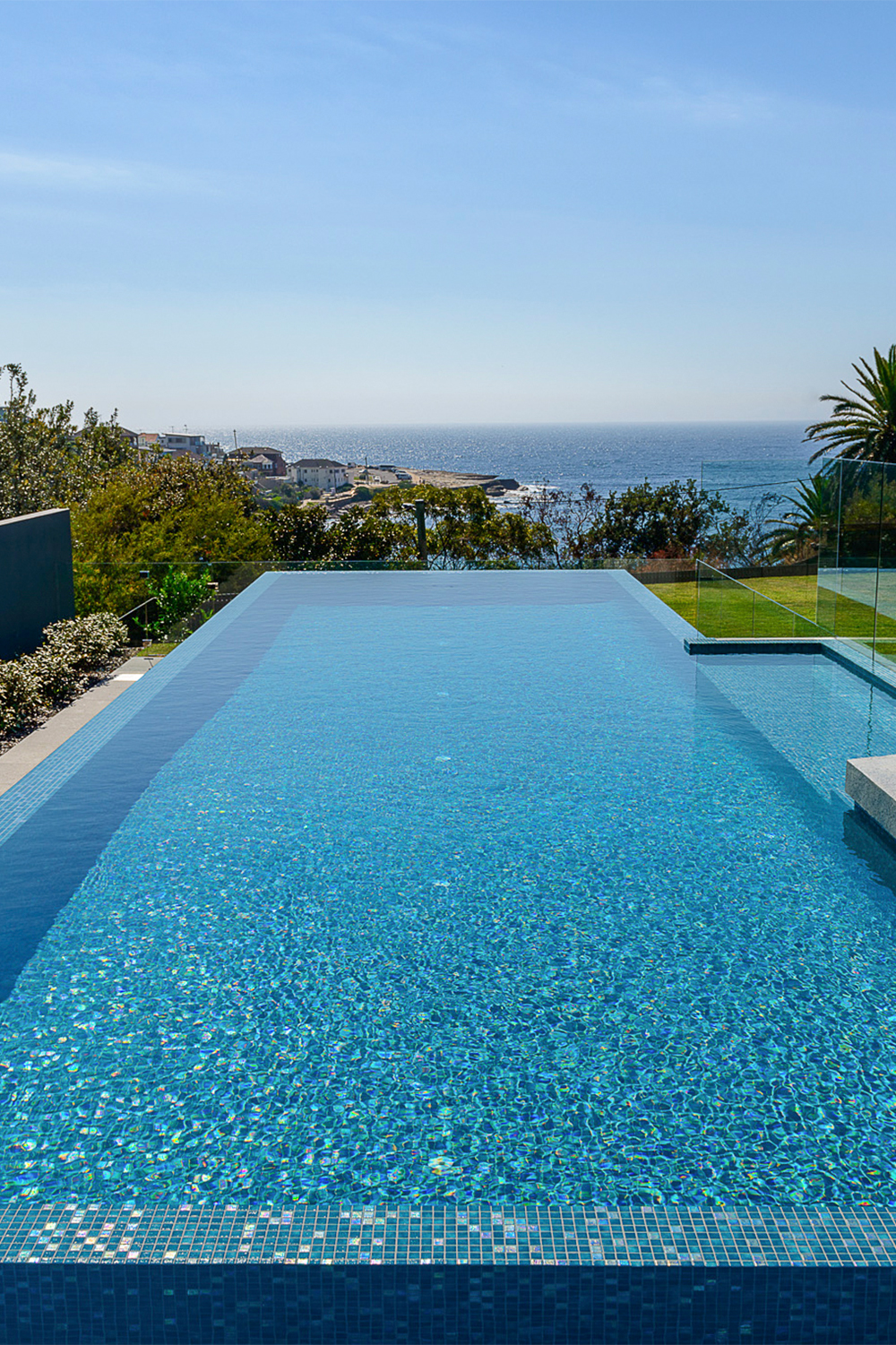 How to design a pool | Better Homes and Gardens