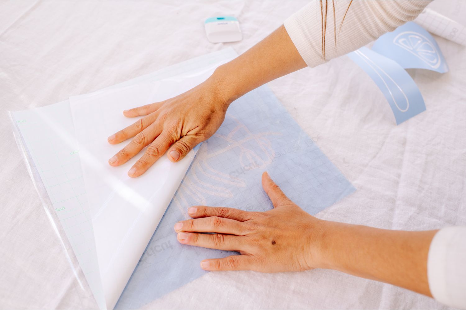 Stencil Tablecloth: How To Make A Lobster Tablecloth With Cricut ...