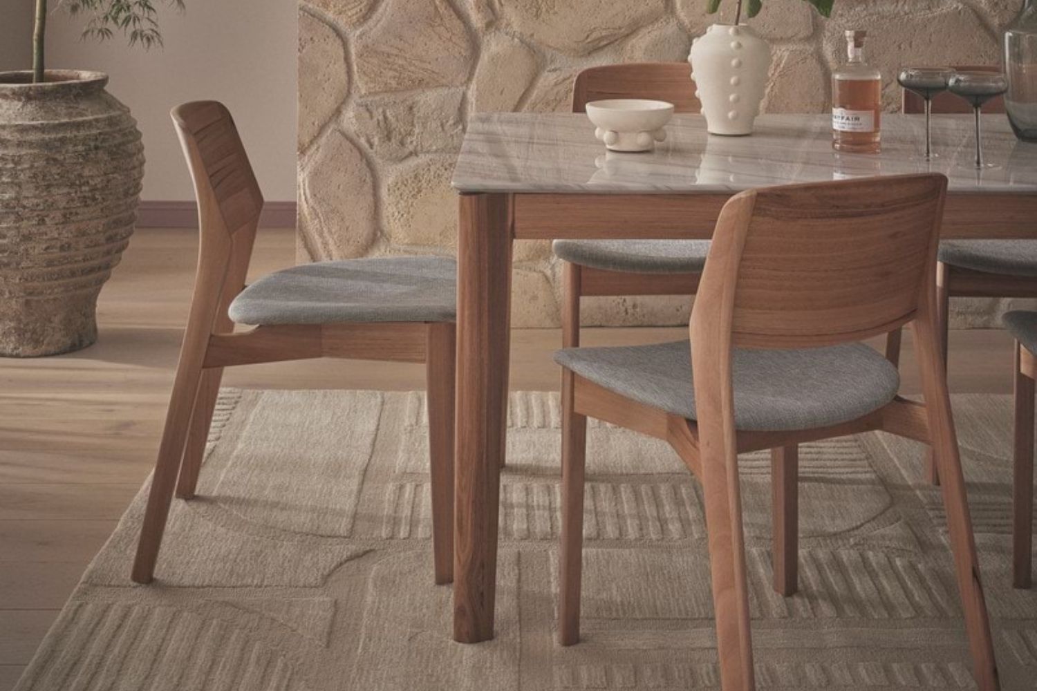The 7 Best Wooden Dining Chairs For Natural And High-Quality Seating ...