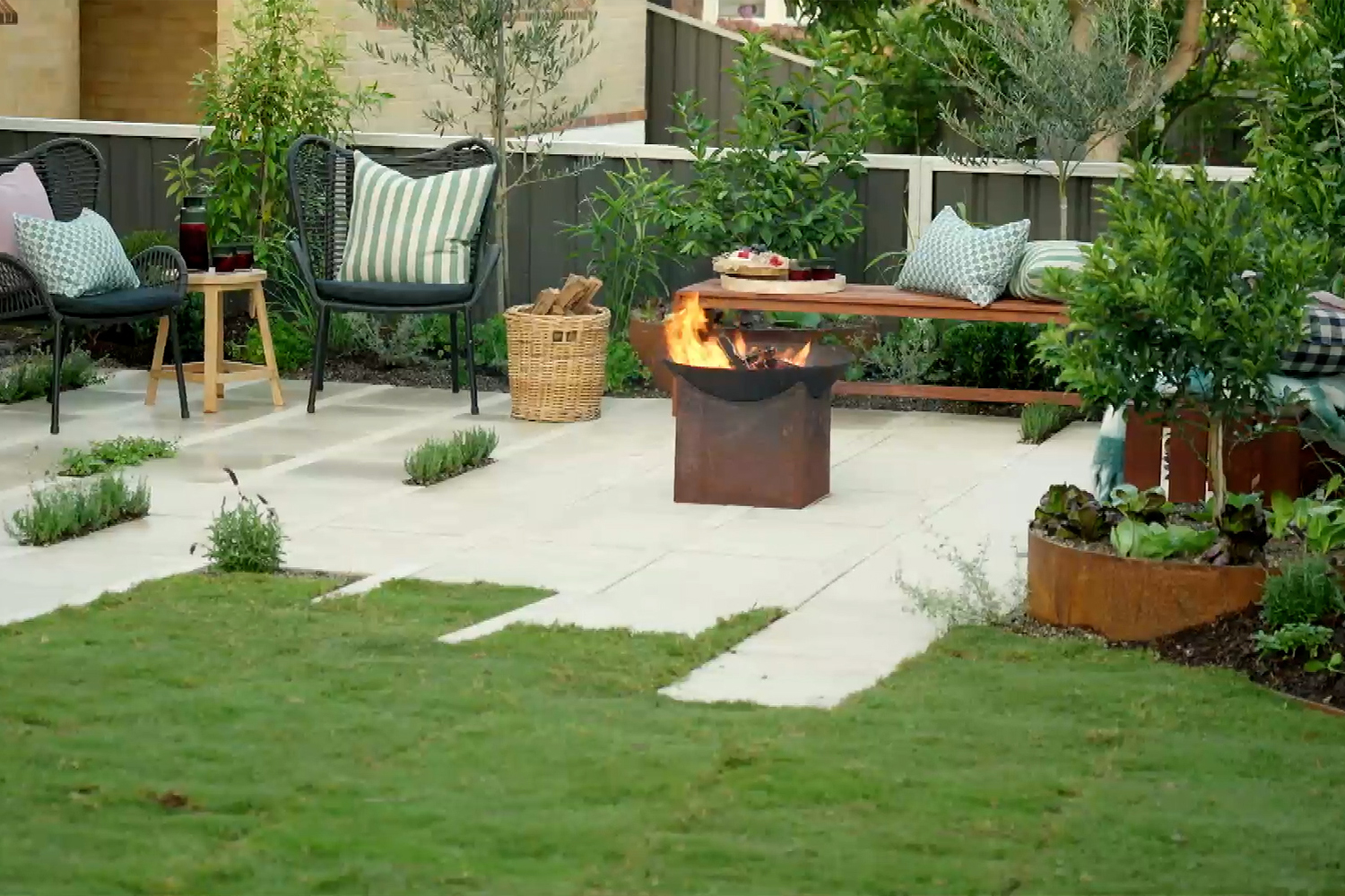 How to lay pavers | Better Homes and Gardens